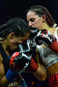 SOPA Images - Gallery - Tanja Ovsenik vs Giselle Luna in Toronto, Canada