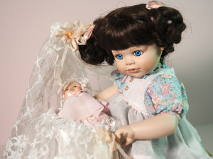 SOPA Images - Galerie - Vintage porcelain doll in Graham, Germany