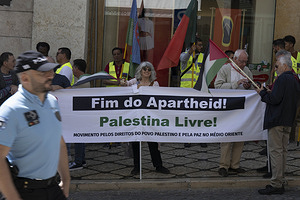 SOPA Images - Galerie - March against racism and xenophobia in Lisbon ...