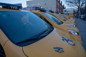 SOPA Images - Galerie - NYC Launches Taxi Medallion Relief Fund in New ...