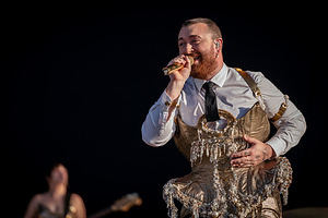 SOPA Images - 图库 - Sam Smith performs at the 2023 Mad Cool Festival in ...